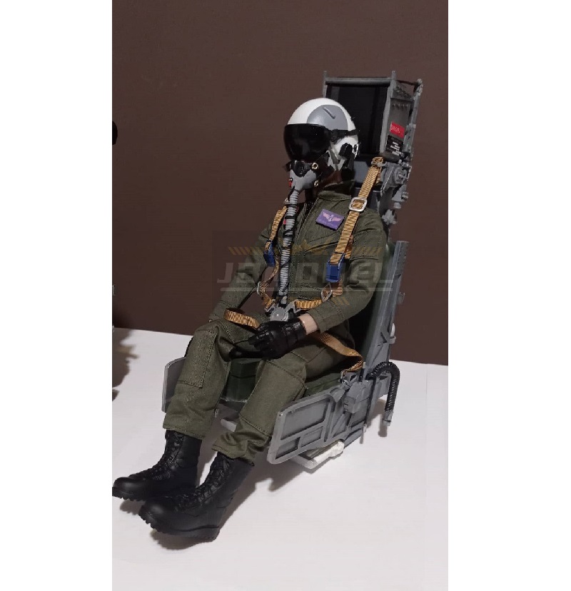 1:6 scale jet pilots with different color uniform - 博罗加贝模型玩具
